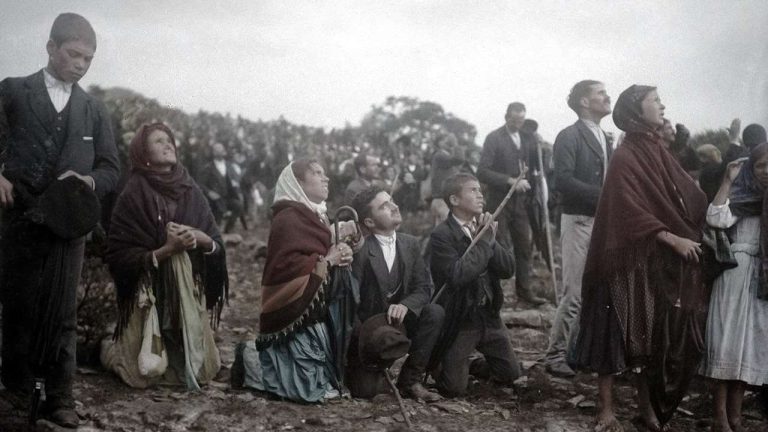 Neste dia, em 1917, ocorreu o Milagre do Sol em Fátima – Via Crucis