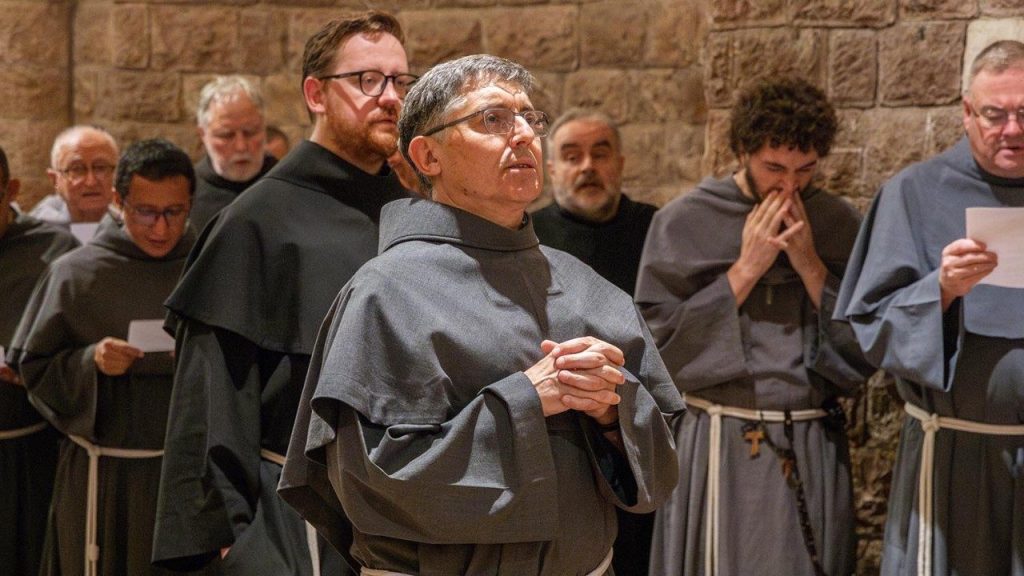 Quais são as ordens religiosas mais importantes e o seu papel na ...